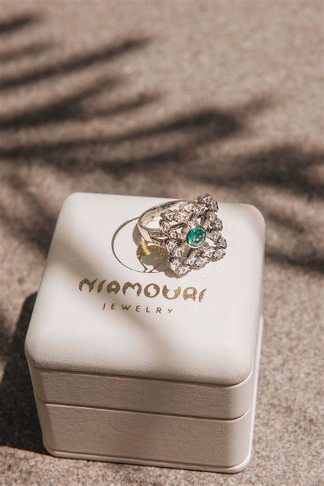 Greenby Construction 💡 ჭაღი ინტერიერის ერთ ერთი უმნიშვნელოვანესი დეტალია დახვეწილ