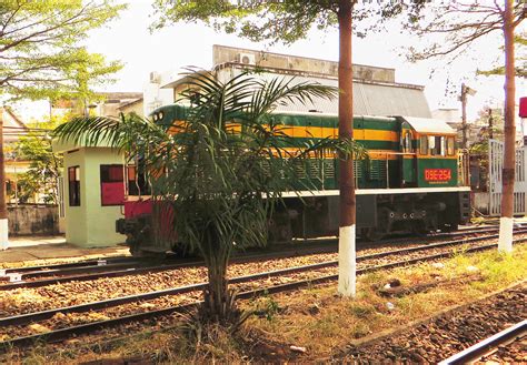 Saigon Chí Hòa Locomotive Depot 6 February 2015 Ge U8b … Flickr