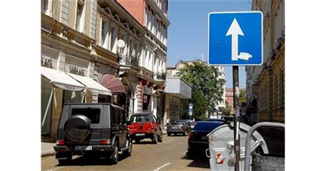 Живеещите в центъра на София паркират без пари за последно днес