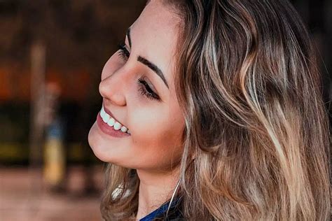 عکس مش طلایی روی موی مشکی 11 مدل مش پرطرفدار مجله زیبایی آچاره