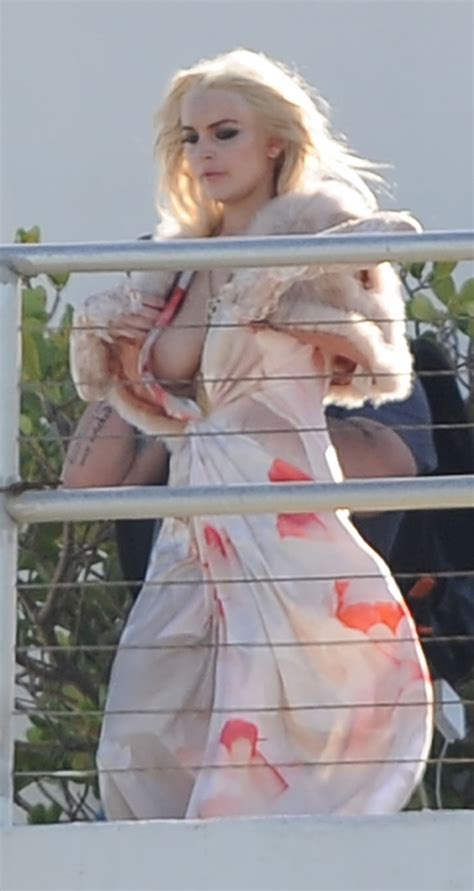 Lindsay Lohan Paparazzi Photos The Fappening