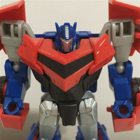 Optimus Prime Transformers Robots In Disguise Warrior Class 4579365578