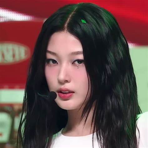 Discover 17 Yoonchae And Pretty Celebrities Ideas On This Pinterest Board Lara Girl Group