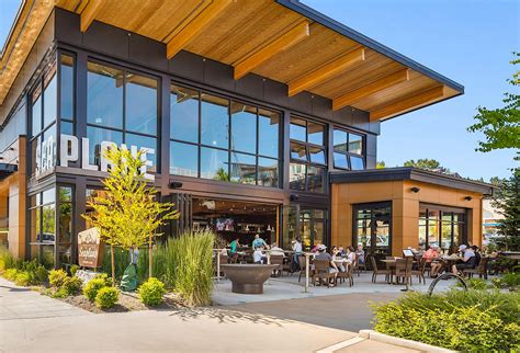Restaurant Design Outdoor Dining With Opening Glass Walls
