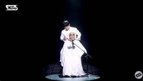 침묵에 이어 ‘삭발 퍼포먼스 선보인 이찬혁 디스패치 뉴스는 팩트다