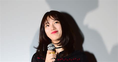 [포토엔]수지 올블랙 초미니 패션 무대인사 도리화가