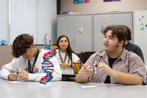 Advantages Of A Blended Learning Classroom Ofl Education Blog