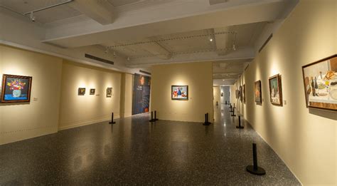 国际艺术大展上新啦 白日梦稚拙派艺术家的奇妙世界在沪开展 上海频道 央视网