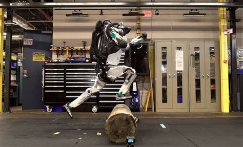 Boston Dynamics Atlas Bipedal Robot Already Does Complex Parkour