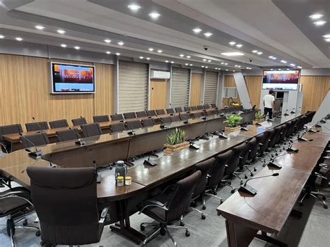 تجهیز سالن کنفرانس دانشگاه فردوسی مشهد شرکت آوا تدبیر