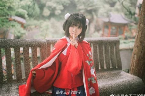 取次花丛懒回顾半缘修道半缘君