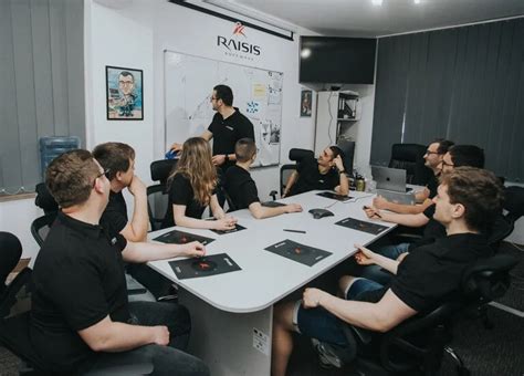 About Us Meet The People Behind Raisis