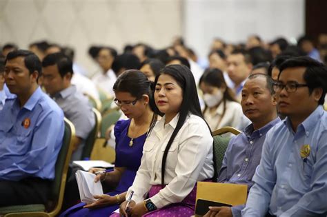 កិច្ច ប្រជុំ ផ្សព្វផ្សាយ ខ្លឹមសារ មហា សន្និបាត វិសាមញ្ញ តំណាង ទូទាំង ប្រទេស របស់ គណបក្ស ប្រជាជន