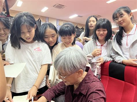 青春如花健康成长 九三学社五指山市支社在我校举办青春期生理健康教育讲座 海南农垦实验中学