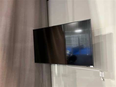 Monitor 65 Nec E658 With Wall Mount Ps Auction We Value The Future