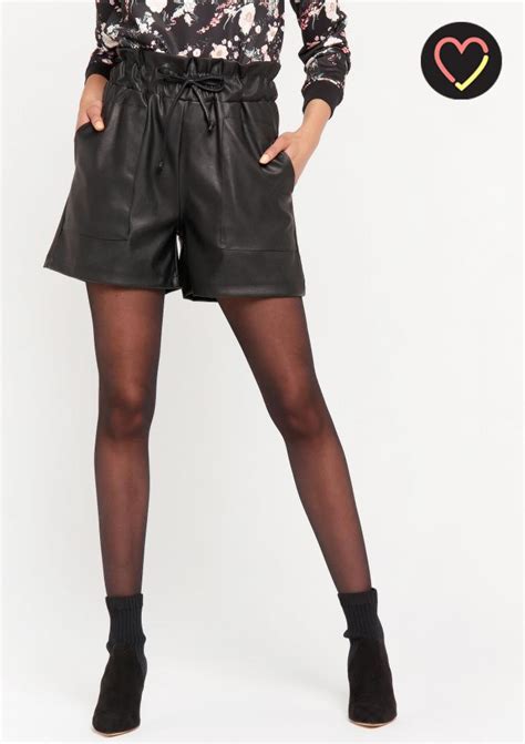 Les Plus Beaux Shorts Dhiver à Porter Avec Des Bas Collants