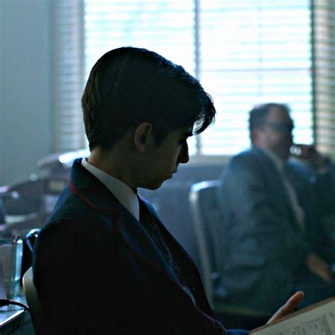 Nat Kat Adlı Kullanıcının The Umbrella Academy Panosundaki Pin