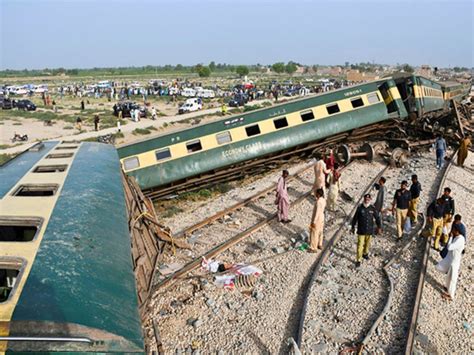 Bomb Blast In Mastung Derails 6 Bogies Of Jaffar Express 350