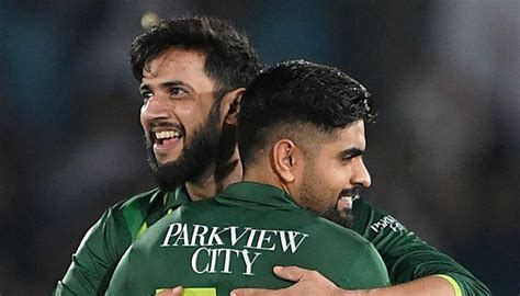 Imad Wasim Advises Babar Azam To Step Down From Captaincy