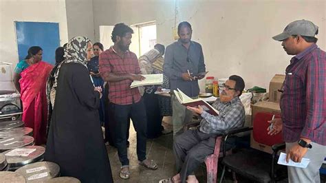 Mpdo విద్యార్థులకు మెనూ ప్రకారం భోజనం అందించాలి ఎంపీడీవో Namasthe Telangana