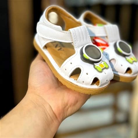 خرید و قیمت کفش صندل بچه گانه اسپرت مناسب روزمره و تابستانی مدل چراغدار