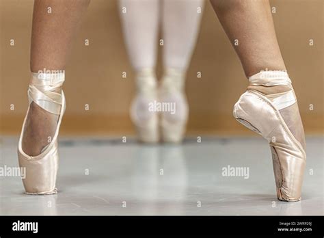 Ballerina Feet On Tip Toes Or Standing En Pointe Stock Photo Alamy
