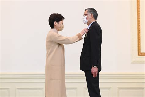 特區政府舉行2021授勳典禮 746人獲嘉獎創歷年新高 港澳發布