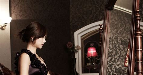 장신영 스타킹 올리니 이게 바로 팜므파탈[포토엔]