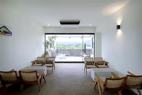 화이트톤 모던하고 깔끔한 50평 디저트카페 인테리어 대전 동구 신하동