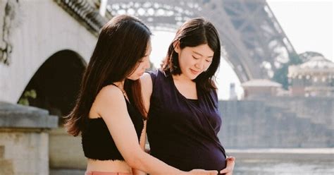 [단독] “언니 봐봐 여기 진한 두 줄”…국내 첫 임신 동성부부