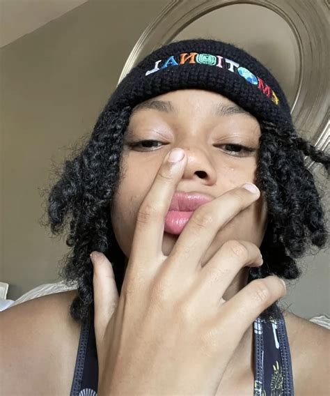 Pin By Hanna On Bae Studs With Dreads Stud Girl Pretty People