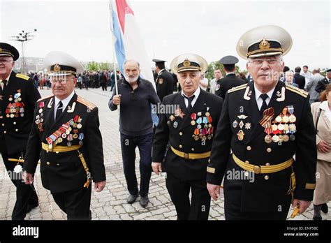 Yerevan, Armenia. 9th May, 2015. Veterans attend the commemorative ...
