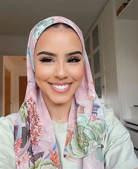 Anyone Else Got A Thing For Shaz Scrolller