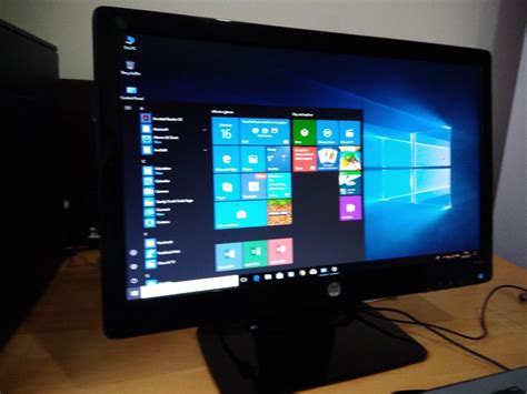 HP 2011X 20in LED-backlit LCD monitor Full HD in ST6 Tunstall for £65. ...