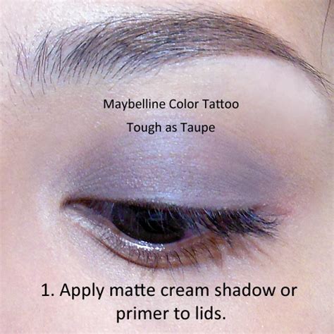 The Makeup Box The Softie Soft Neutral Eye With A Gold Accent And