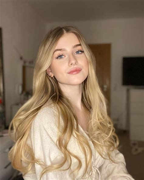 𝐈𝐧𝐬𝐩𝐨 🤎 𝐅𝐚𝐬𝐡𝐢𝐨𝐧 🤎 𝐋𝐢𝐟𝐞𝐬𝐭𝐲𝐥𝐞 On Instagram Live A Good Story🤎 Happy New