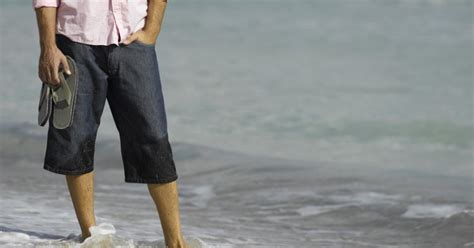 Up Your Fashion Game With These Super Stylish Capris For Men Whatshot