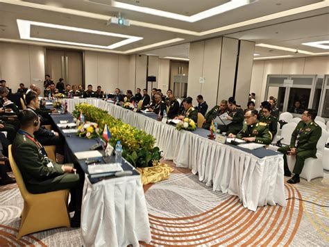 ၂၁ ကြိမ်မြောက် အာဆီယံတပ်မတော်ကာကွယ်ရေးဦးစီးချုပ်များအစည်းအဝေး Acdfm