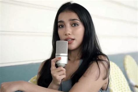 Lara Silvy Penyanyi Asal Sidoarjo Yang Konsisten Berkarya Dan Menginspirasi