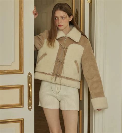 아이토브서울 리본 발레코어 무스탕 당근 중고거래