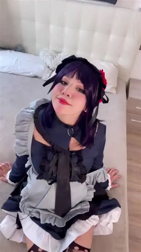 Too Much Clothes For This Cosplay Lets Undress A Little 😊 Scrolller