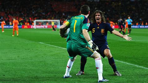 کاسیاس، پویول، همراهتان می‌خندیم طرفداری