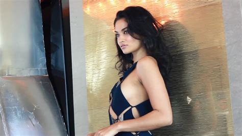Shanina Shaik Nuda Anni In Ocean Drive Magazine Bts