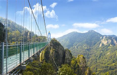 Worlds Longest Glass Bridge Opens In China At 755ft High Daily Mail