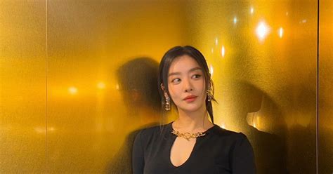 스튜어디스 혜정이가 돌아왔네…차주영 눈 떼기 힘든 대문자 S라인 女神이다