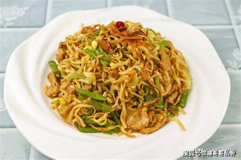 炒面条搭配什么菜好 炒面放什么菜好吃 炒面和啥菜配好吃 第4页 大山谷图库