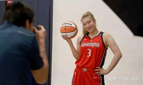 幸福甜蜜李梦跳舞张隆拍照夫妻如胶似漆生活终于恢复平静了 知乎