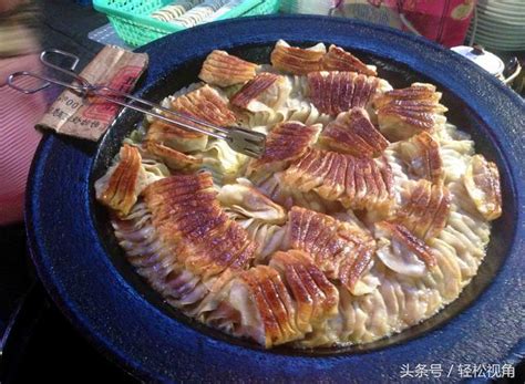 小夫妻每天出夜攤街頭做這鍋好吃的美食看著都讓人流口水 每日頭條