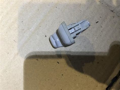 Фиксатор солнцезащитного козырька для Toyota Yaris P10 хэтчбек 1999 2005 Сравнить цены