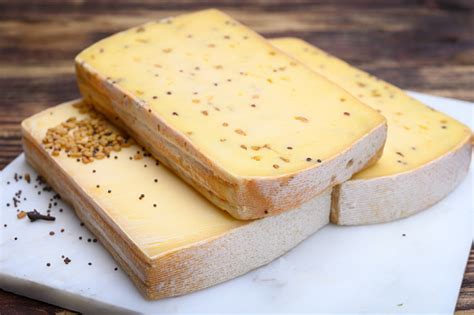 몽크 맥주 호로파 겨자 씨와 소 우유로 만든 수도원에서 벨기에 치즈 치즈에 대한 스톡 사진 및 기타 이미지 치즈 플랑드르 벨기에 0명 Istock